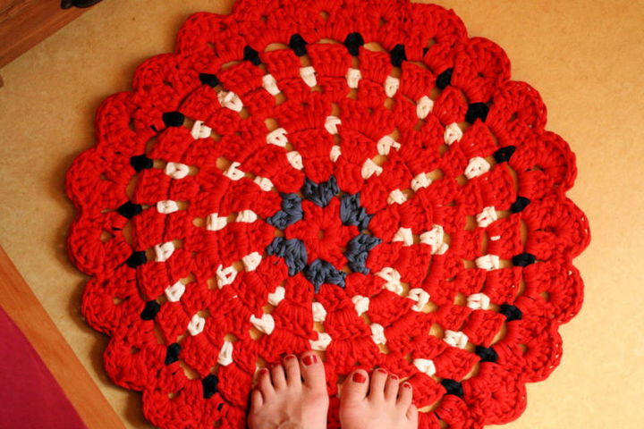 10 Free Crochet Floor Rug Patterns - Crochet Me