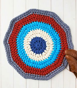 15 Free Crochet Round Rug Patterns | Crochet Circle Rug Pattern
