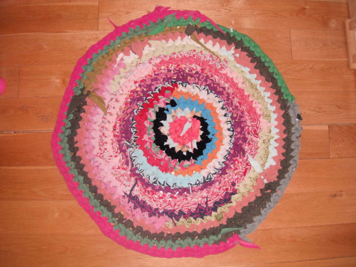 15 Free Crochet Round Rug Patterns | Crochet Circle Rug Pattern